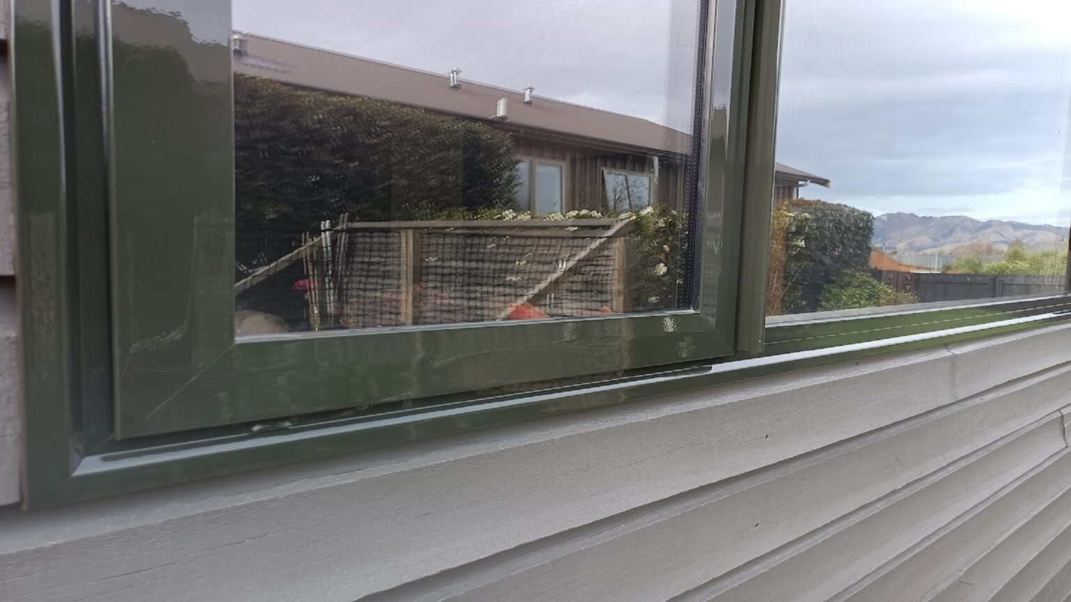 How to Keep Window Sills Dry: Essential Tips and Tricks